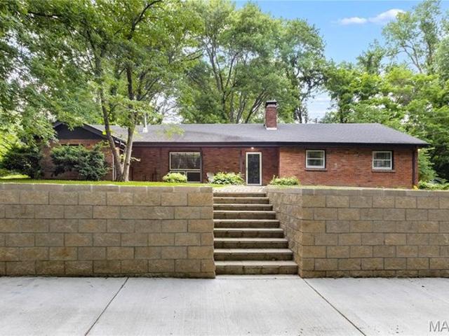 4115 Charbonier Rd, Florissant, MO 63031
