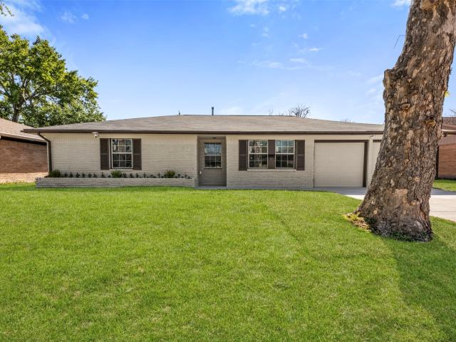 4115 Trail Lake Dr, Houston, TX 77045 | MLS #64366 | Compass