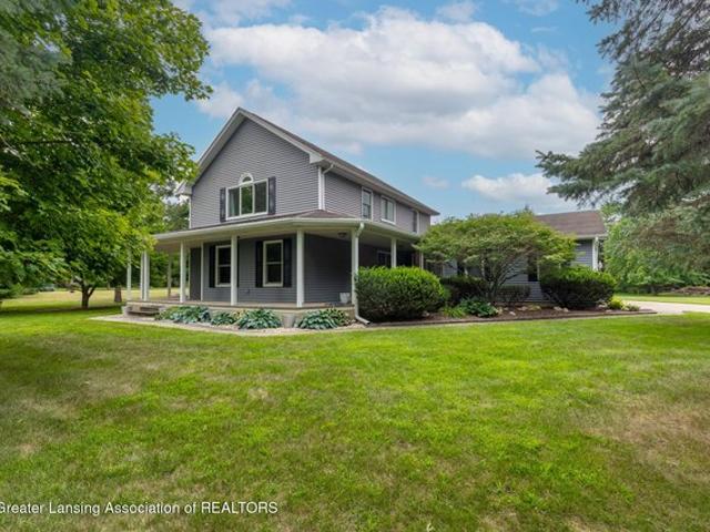 4115 W Howe Rd, DeWitt, MI 48820