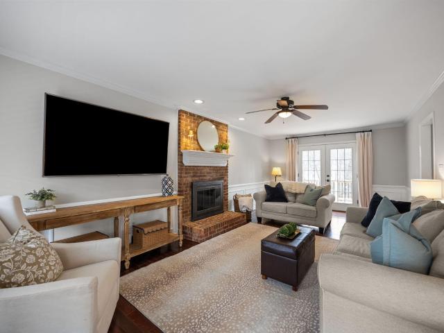 4116 Cary Oaks Drive