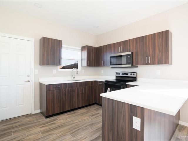 4116 Walnut Avenue 1