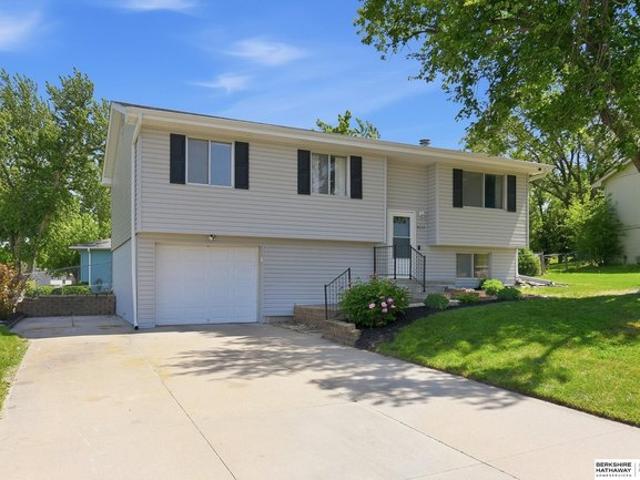 4117 N 213th Cir, Elkhorn, NE 68022