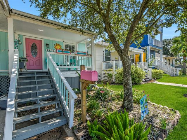 4117 Avenue M 1/2