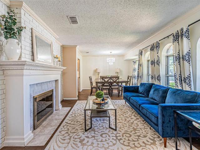 4117 Aragon Drive