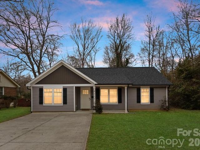 4117 Colebrook Rd, Charlotte, NC 28215