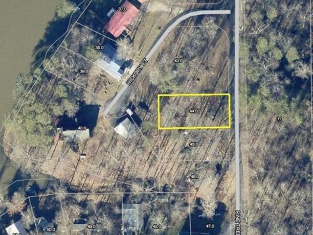 4117 S Pine Tree Trl, Pekin, IN 47165