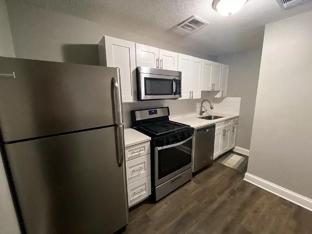 4117 The Flats 2 Bedroom Apartment for Rent at 4117 Adams St, Kansas City, KS 66103 Rosedale