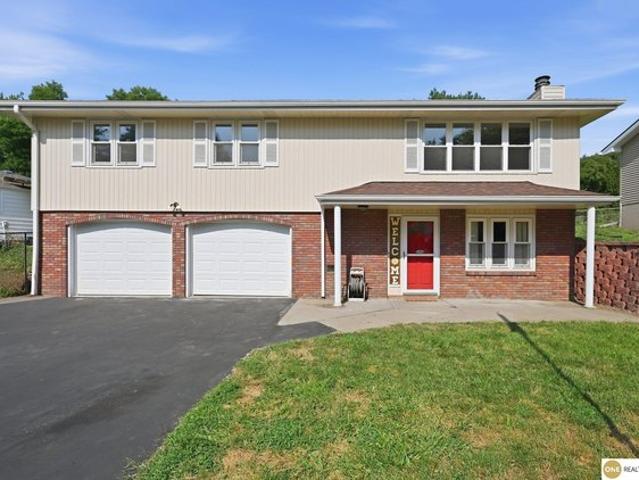 4118 N 94th St, Omaha, NE 68134