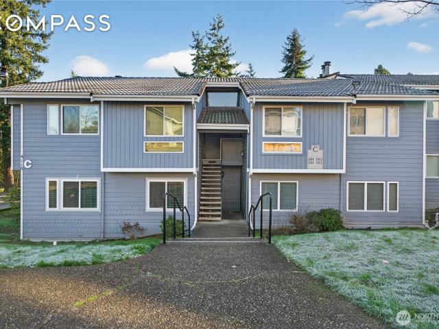 4118 th St SW 101C, Mountlake Terrace, WA
