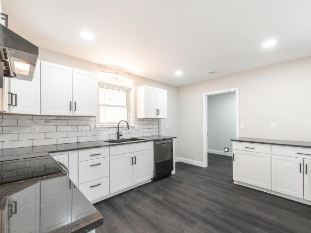 4119 Broxton Court
