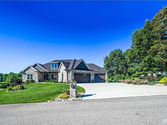 4119 E Oak Ridge Ests, Haubstadt, IN 47639