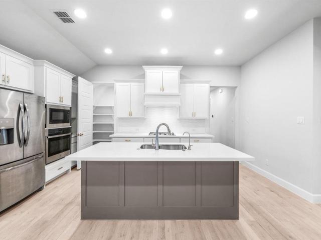 4119 Hudson Street