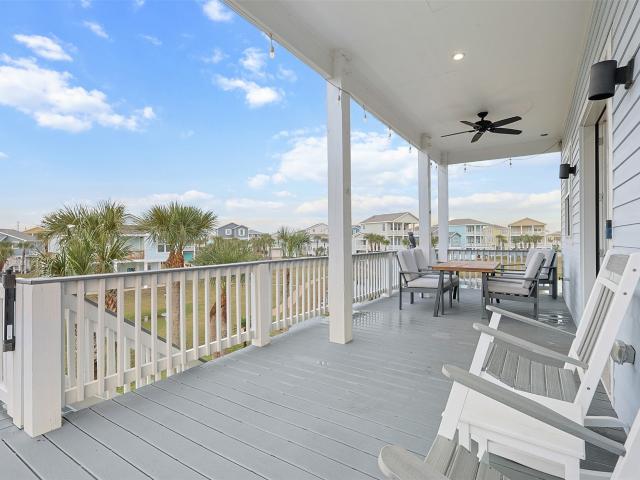4119 Royal Tern Lane