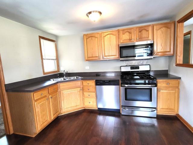 4119 W 89TH Place