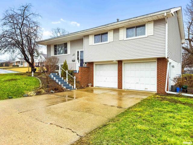 4110 N Brookdale Pl, Peoria, IL 61614 | Compass