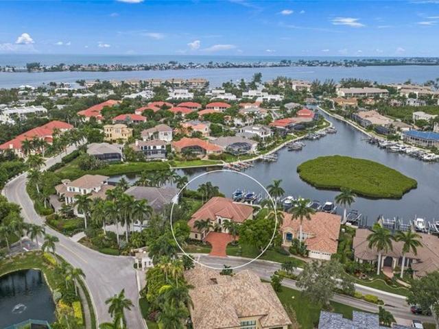 4110 Commodore Blvd, Cortez, FL 34215