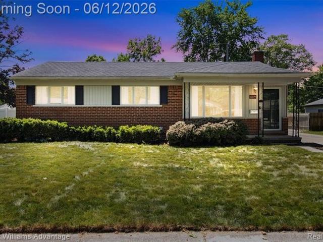 41119 Russet Ln, Plymouth, MI 48170