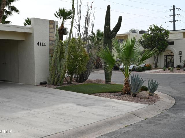 4111 N 87th Place