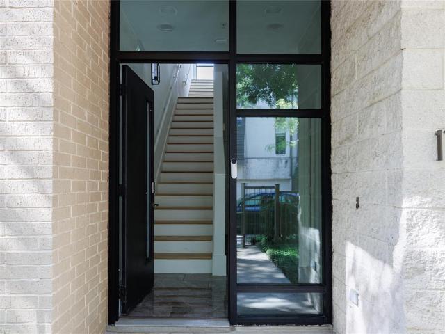 4111 Newton Avenue # 17