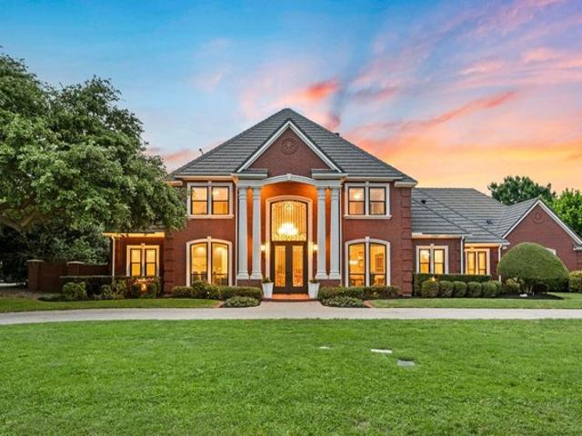 4111 Buckingham Pl, Colleyville, TX 76034