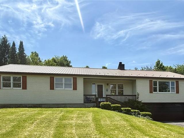 4111 Cook Farm Rd, Jamesville, NY 13078