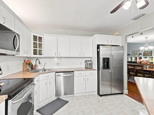 4111 Coral Tree Cir Apt 321, Coconut Creek, FL 33073