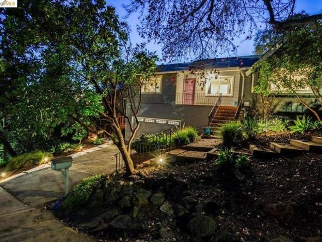 4111 Huntington St, Oakland, CA 94619