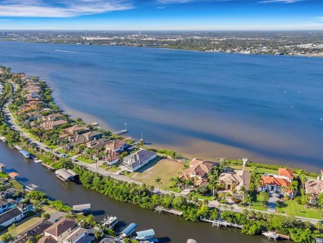 4111 Hawk Island Dr, Bradenton, FL 34208 | MLS #A4676