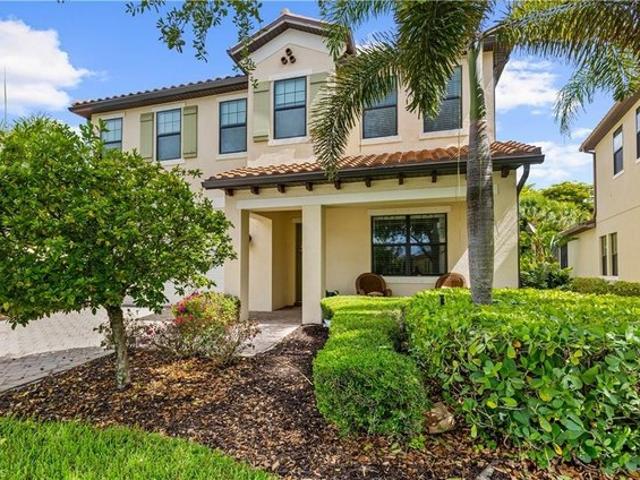 4111 Raffia Dr, Naples, FL 34119