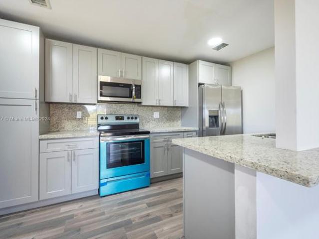 4111 Stirling Rd #509, Dania Beach, FL 33314