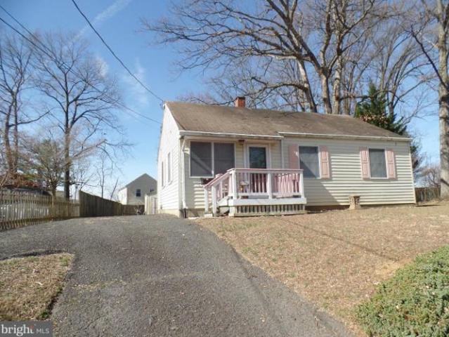 4111 William Pl, Fairfax, VA 22030