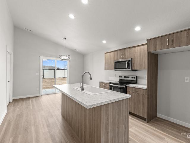4112 Austin St