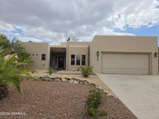 4112 Council Oak Rd, Las Cruces, NM 88011