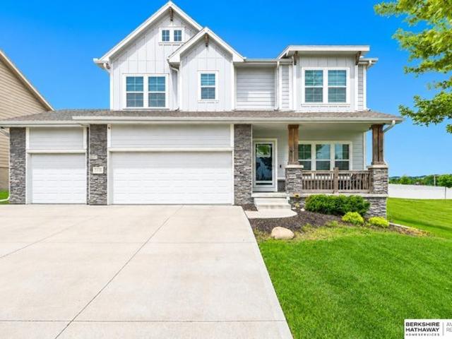 4112 S 213th St, Elkhorn, NE 68022