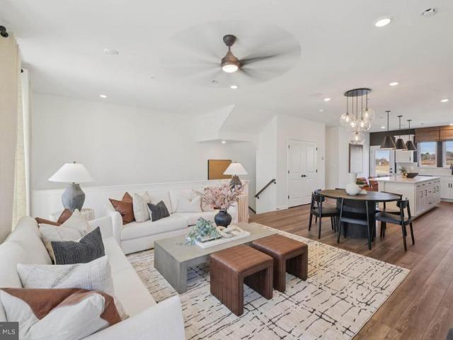 4113 Mabel Court