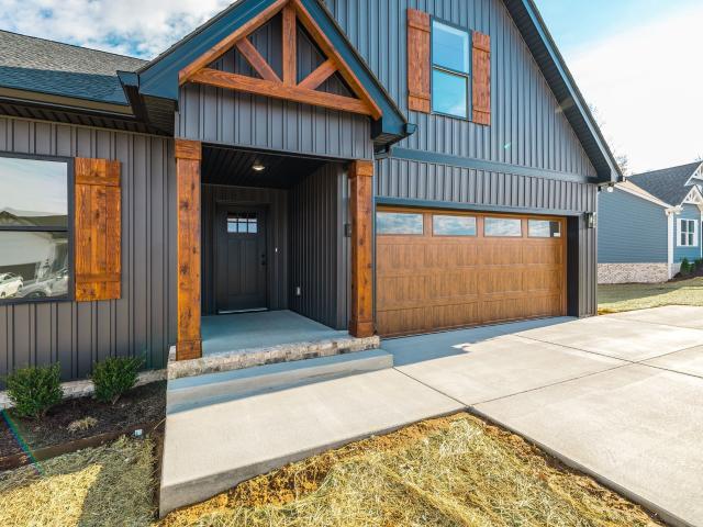 4113 Hereford Dr