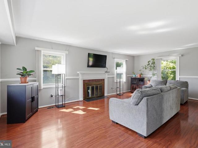 4113 Wakefield Lane