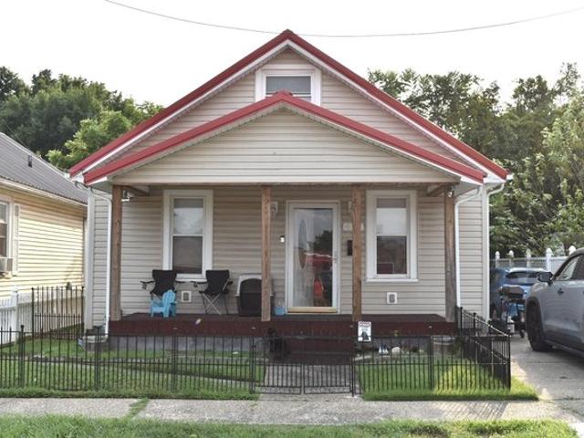 411 19th St W, Huntington, WV 25704