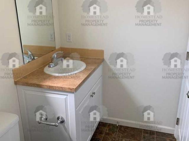 411 2 Bedroom Apartment for Rent at 1085 Raffon Ct Se, Four Corners, OR 97317 Four Corners