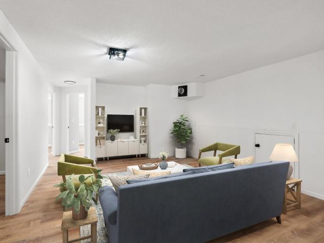 411 4th Street N