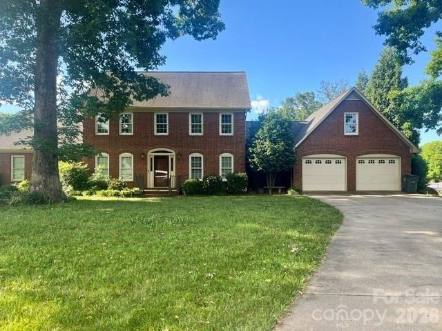 411 8th St SW, Conover, NC 28613