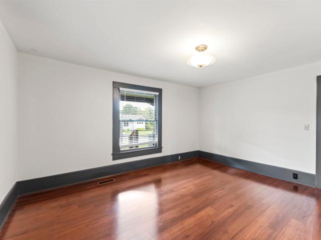411 9th Ave
