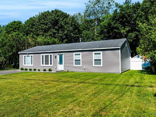 411 Cedarbrook Crescent
