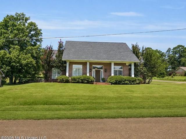 411 Chenoa Ave, Carthage, MS 39051