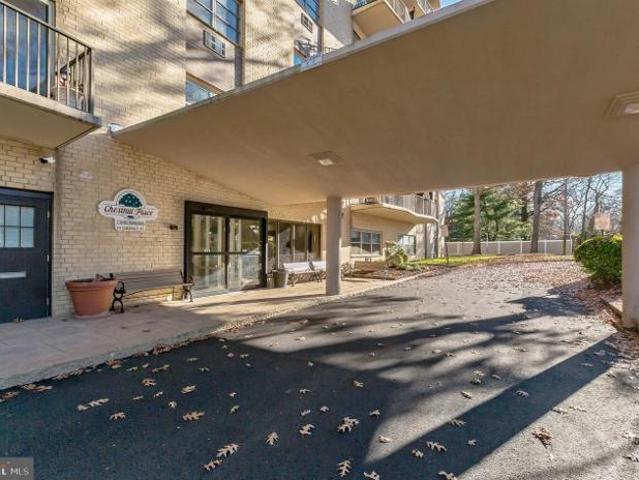 411 Chestnut Pl, Cherry Hill, NJ 08002