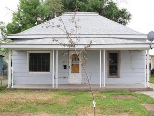 411 Clark St, Thermopolis, WY 82443