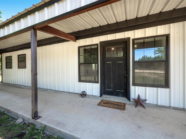 411 Avila Ln