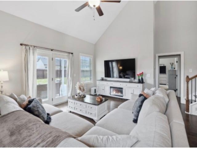 411 Bountiful Dr