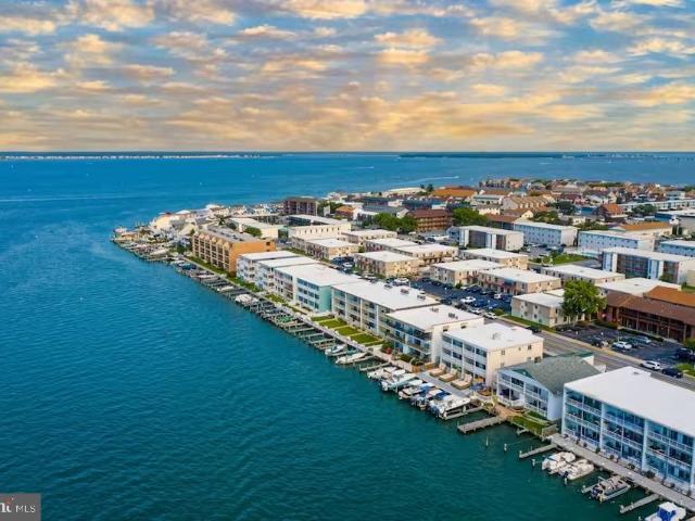 411 Bayshore Drive # 301
