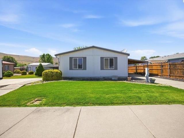 411 Birch Ct, Benton City, WA 99320